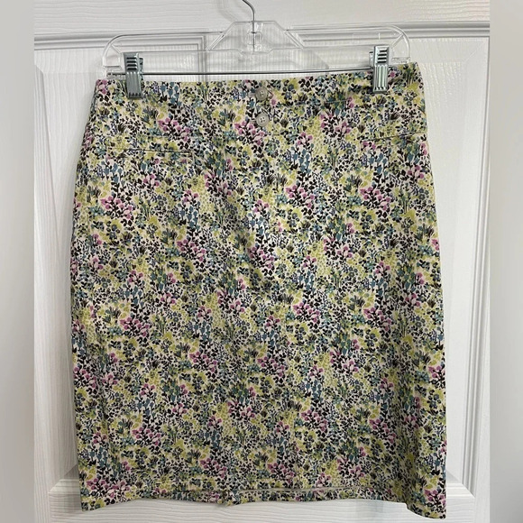 J. Jill | Skirts | J Jill Lived In Chino Floral Skirt Size 8 Gorgeous ...